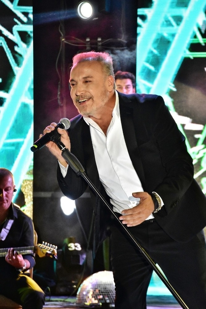 Cenk Eren hayranlarını coşturdu - Manşet Türkiye